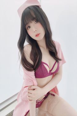 [福利COS] Coser小姐姐星之迟迟 - 新春巫女/(60P)--美图316